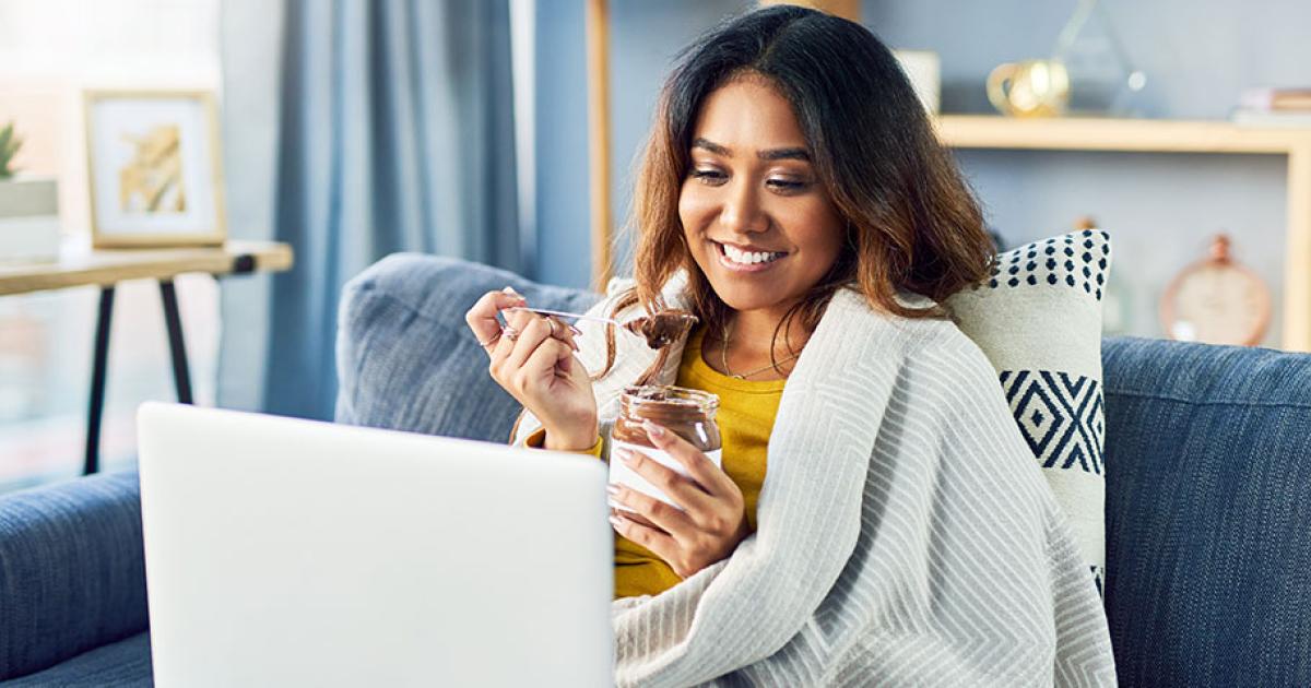 What do your period cravings mean? — Clearblue®